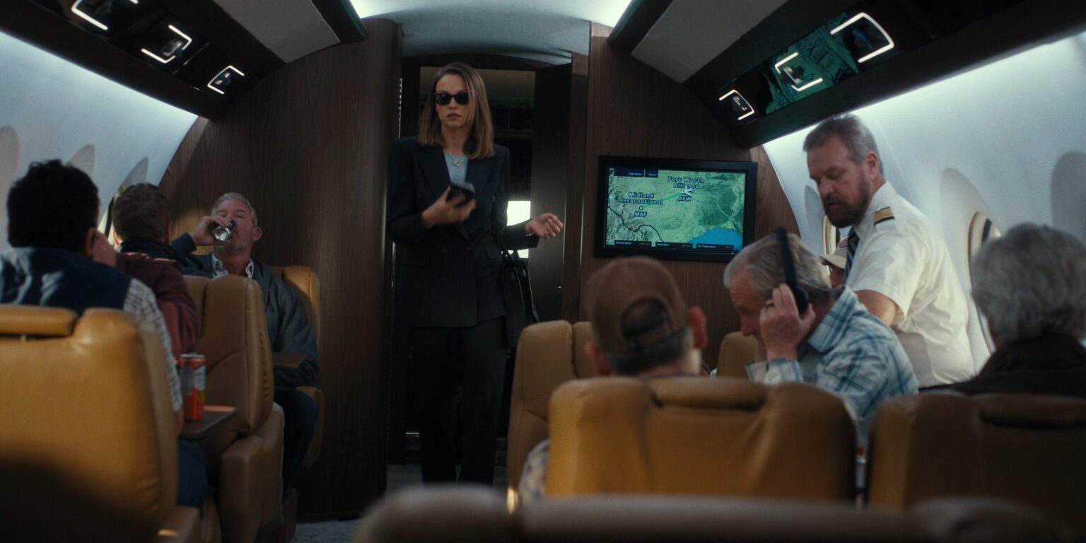 Charlie Newsom: Guy Burnet, Episode, Flight - Landman.tv